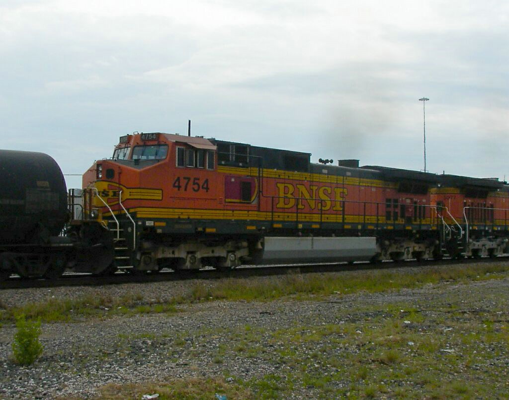 BNSF 4754
